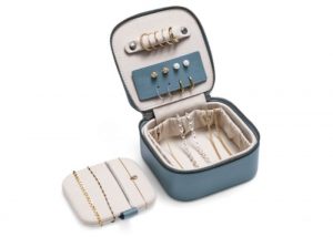 Top 40+ Super Useful Small Travel Gifts Travelers Will Love! - Bon ...